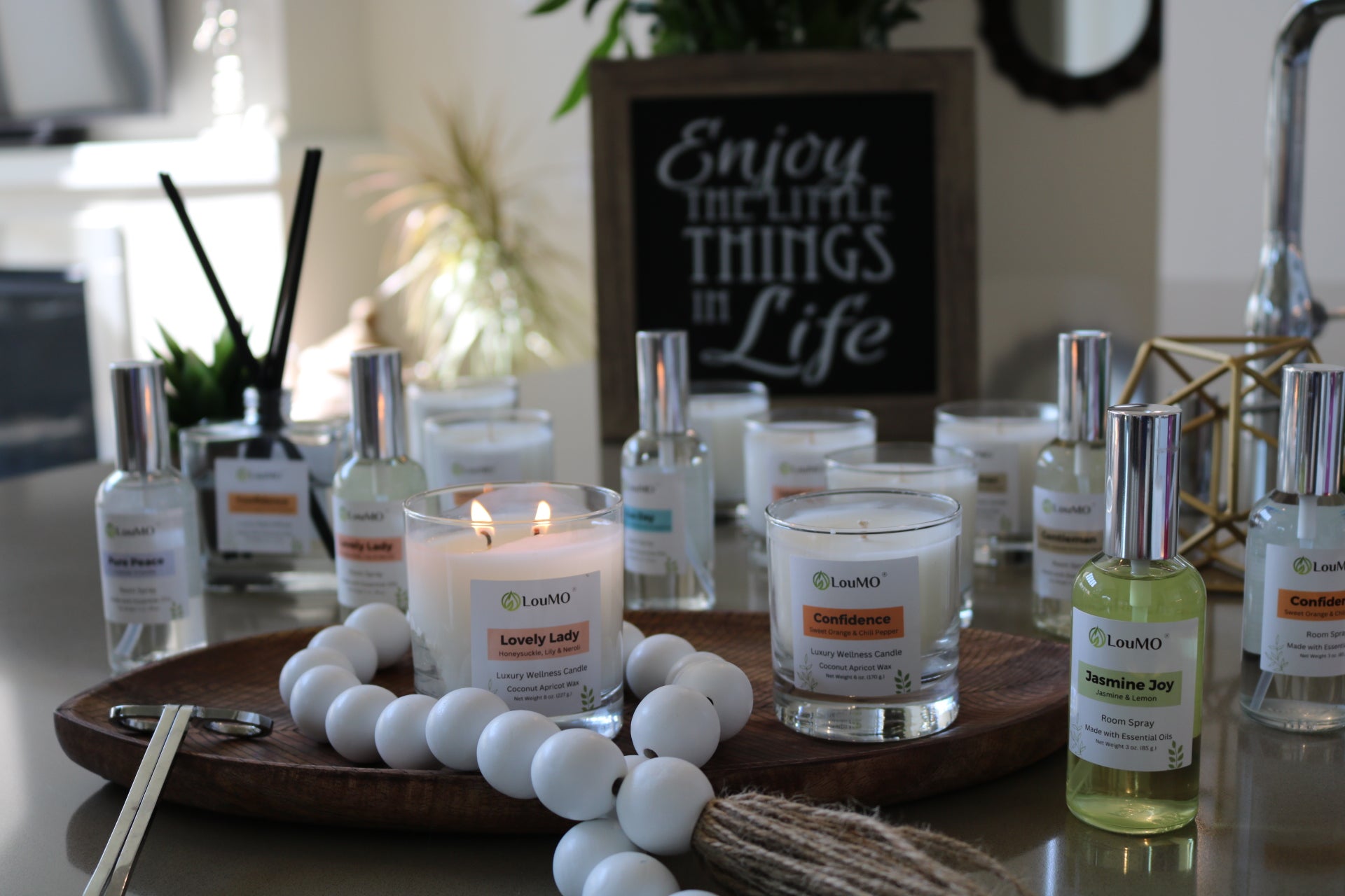 LouMO Candles